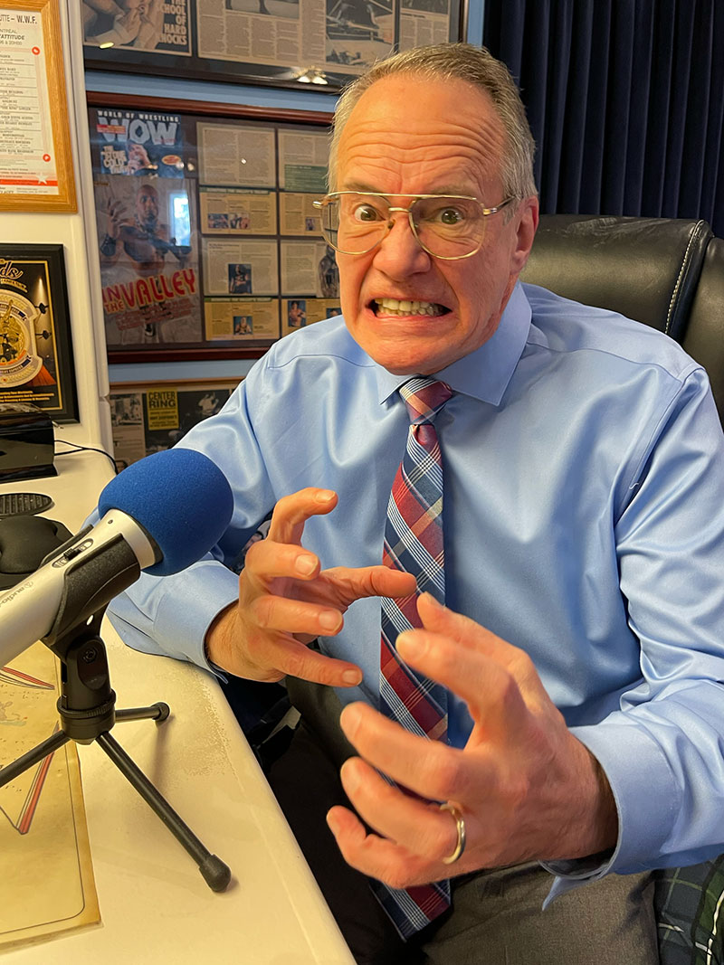 Jim Cornette: 8x10 Photo (Angry Young Man)